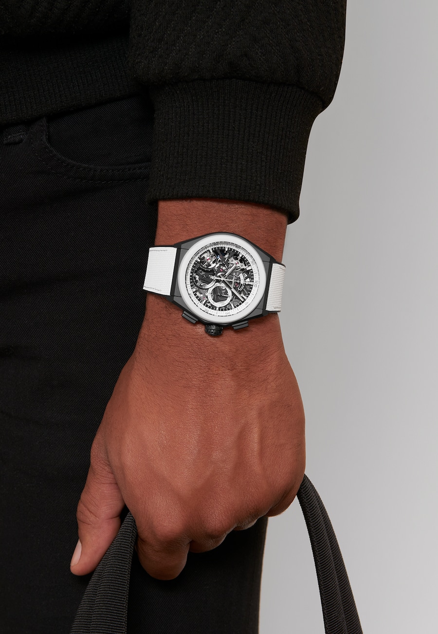 ZENITH DEFY 21 - 44.00mm, Black matte Ceramic with white ceramic bezel